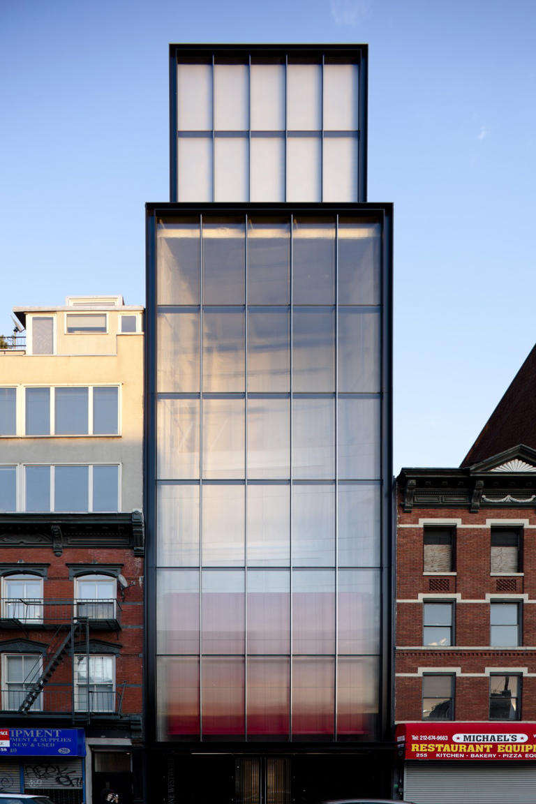 Quirky 257 Bowery gallery building up for sale