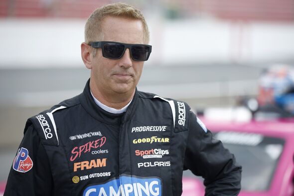 NASCAR legend Greg Biffle plane crash witness reveals 'nobody alive' in ...