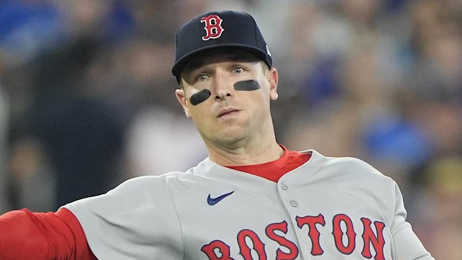 Cubs World Series odds see major shift after Cabrera, Bregman deals