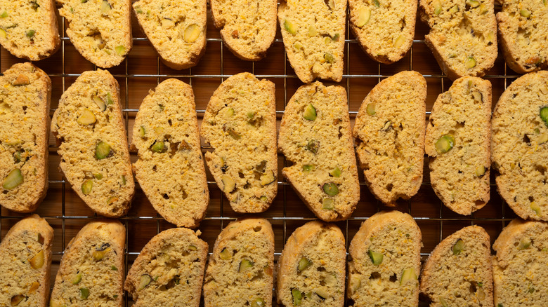 15 types of Italian cookies explained