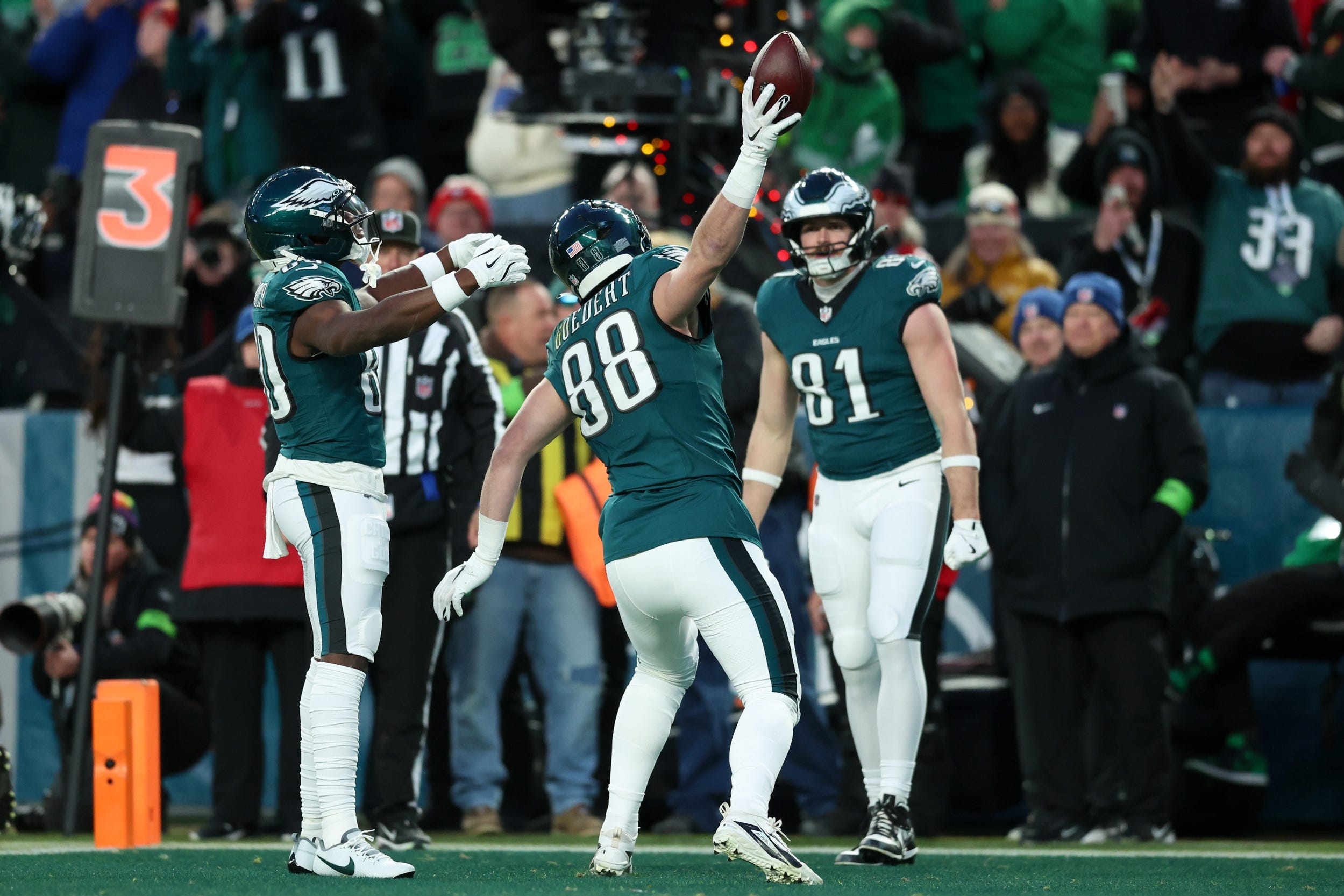 Dallas Goedert made NFL history with TD run vs. 49ers in wild card game