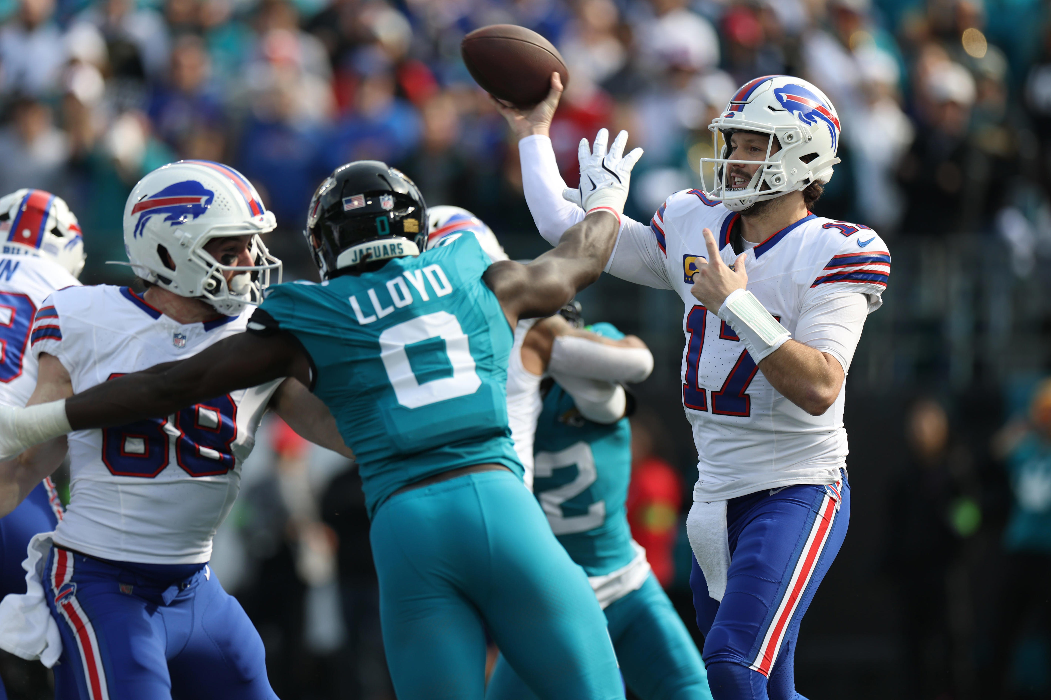 Jaguars turn ball over on downs, Bills score after challenge
