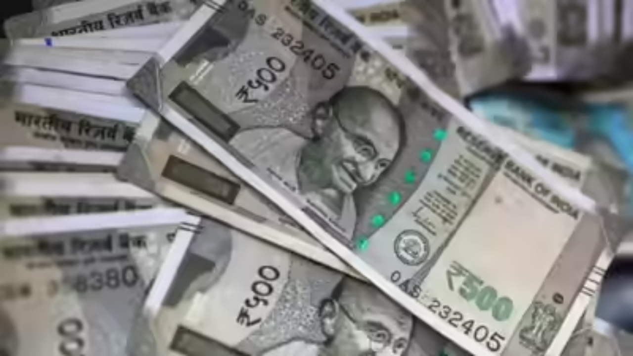 GST inspector named in Rs 100 cr evasion scam