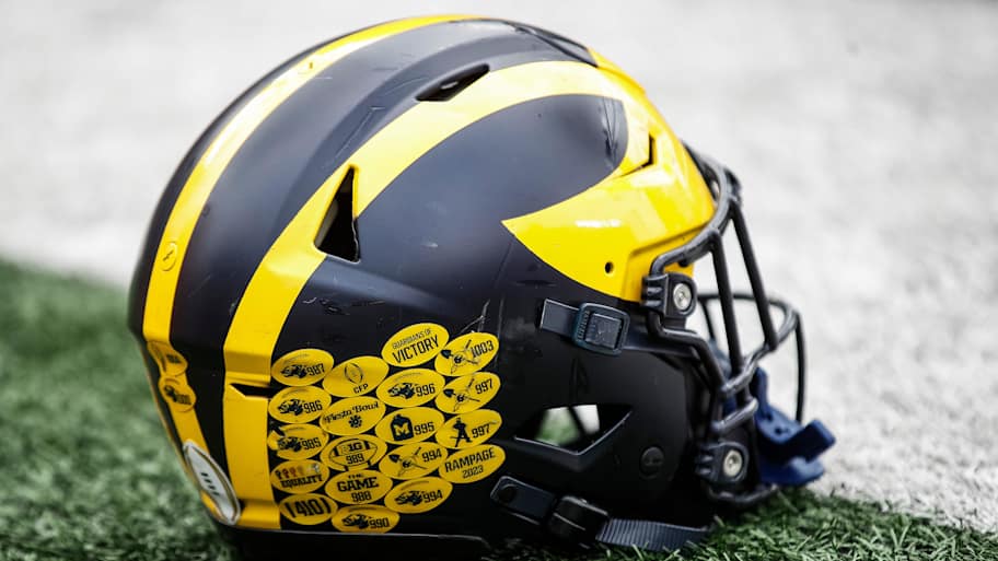 Michigan freshman still considering Wolverines after entering transfer ...