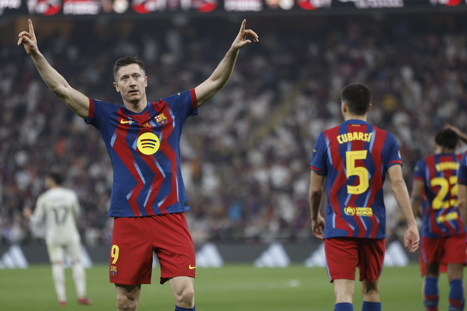 Barcelona y Real Madrid empatan al descanso intercambiando goles en el ...