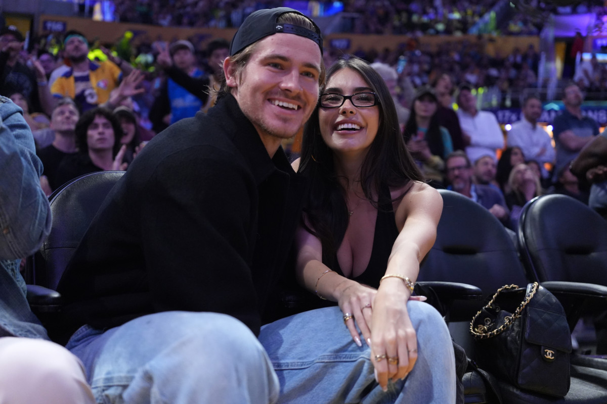 Justin Herbert and girlfriend Madison Beer's hard launch has been talk ...