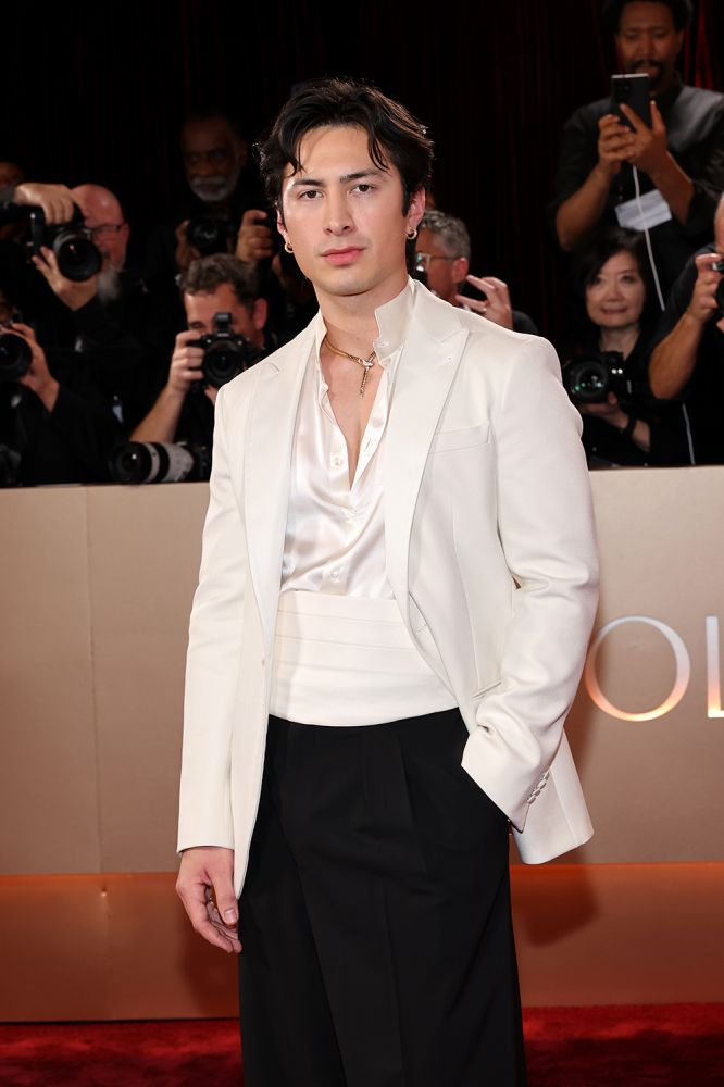 Golden Globes 2026 red carpet arrivals: Hudson Williams, Lisa, Wunmi ...