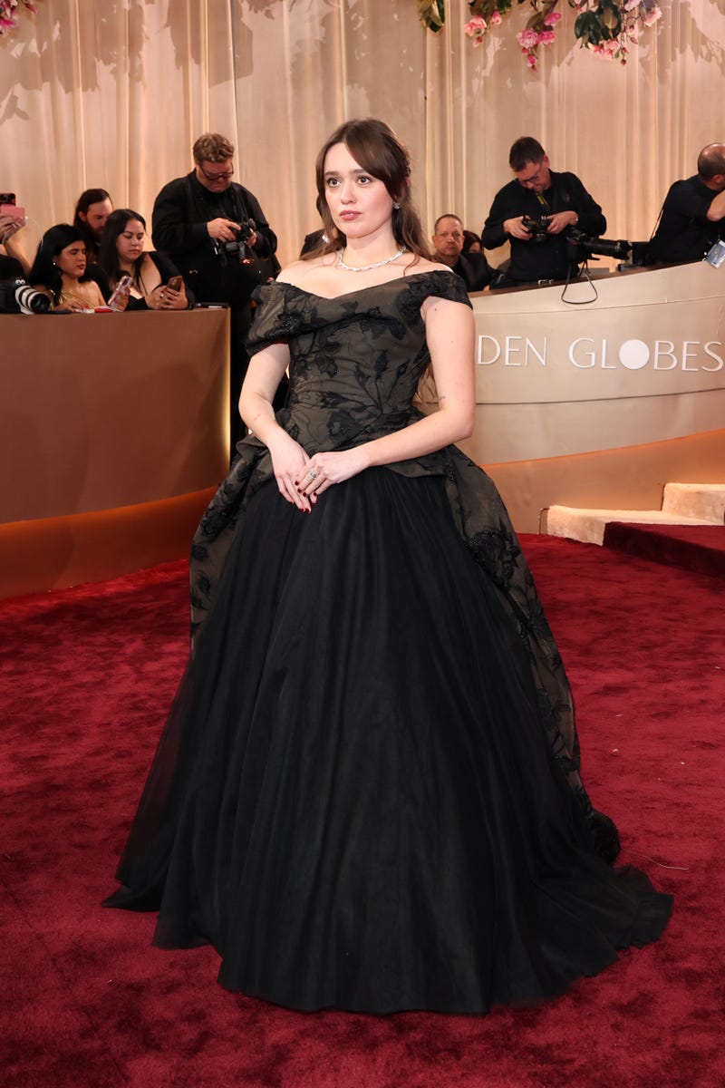 Aimee Lou Wood looks like a goth Disney princess at the 2026 Golden Globes