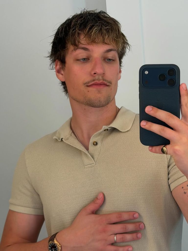 Millie Bobby Brown enjoys tropical getaway in a bikini showing off her ...