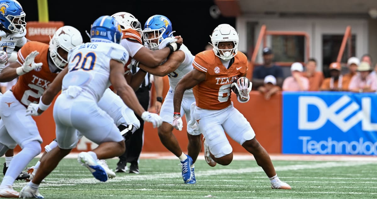 Report: Texas RB Christian Clark expected to enter NCAA transfer portal