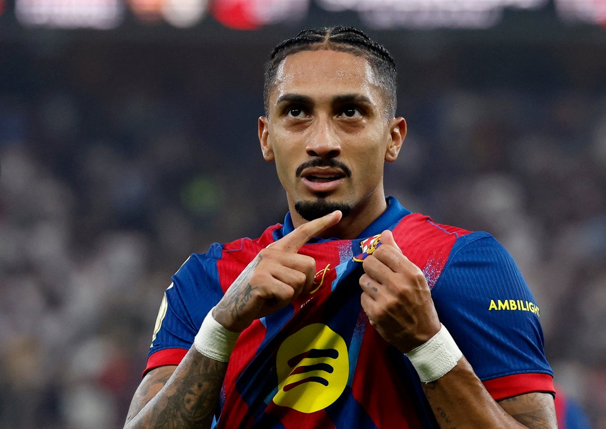 Barcelona 2-1 Real Madrid: Lewdowski hits back straight away - LIVE!