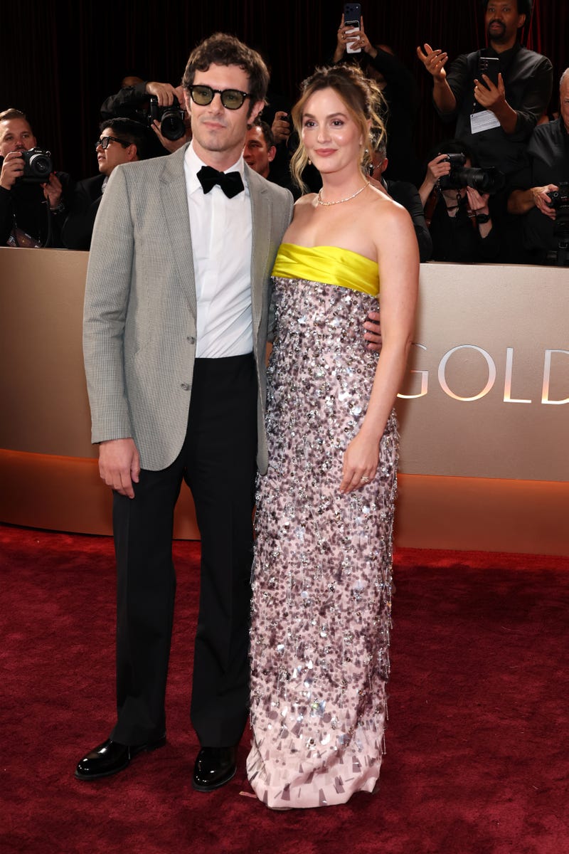 Adam Brody and Leighton Meester are looking so cute on the 2026 Golden ...