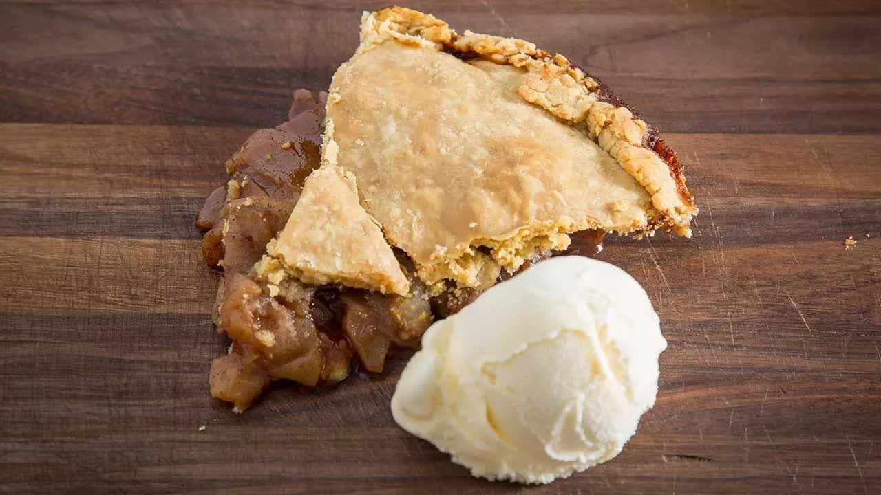 Classic apple pie recipe with homemade crust
