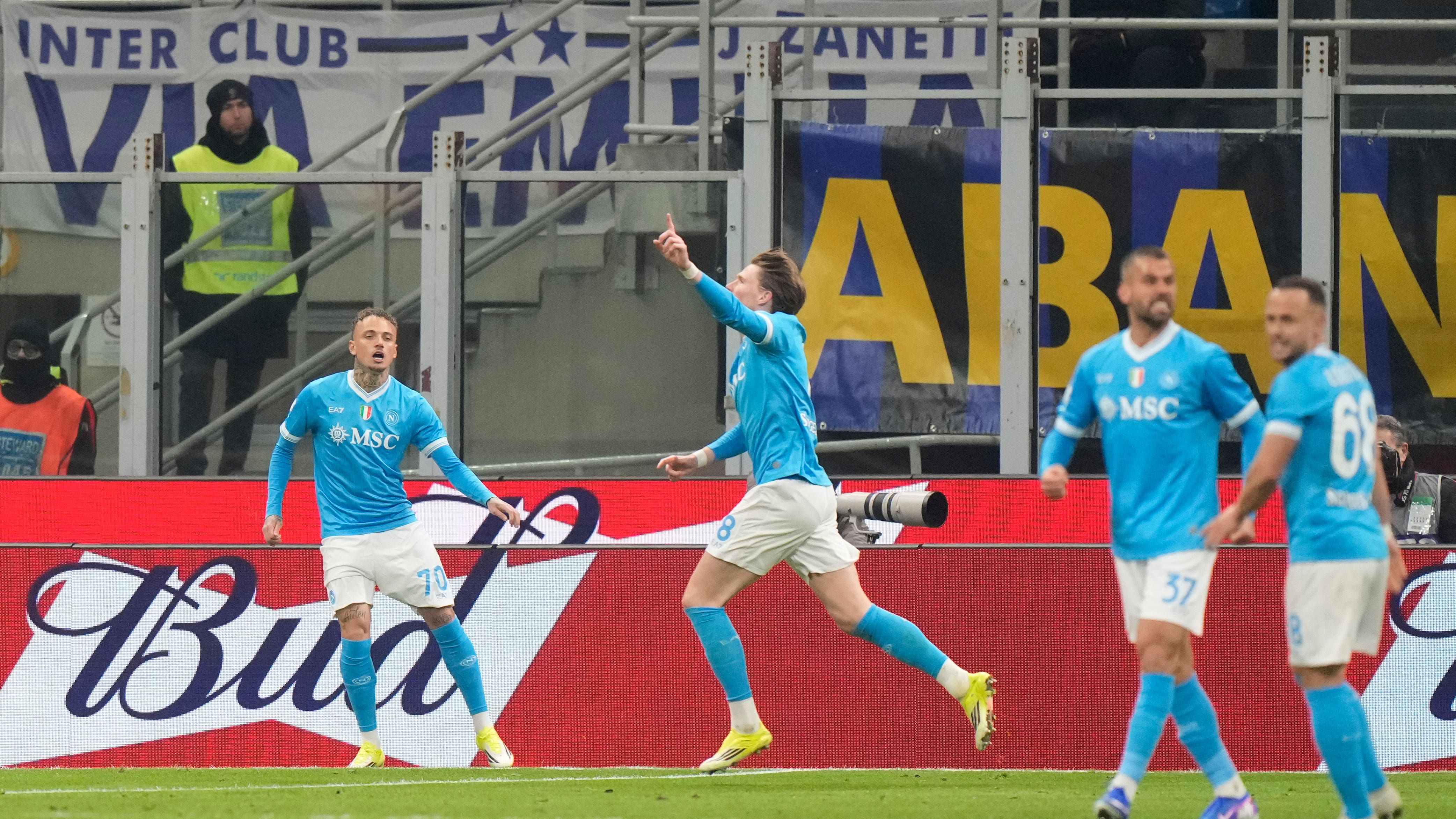 Scott McTominay double earns Napoli draw against title rivals Inter Milan