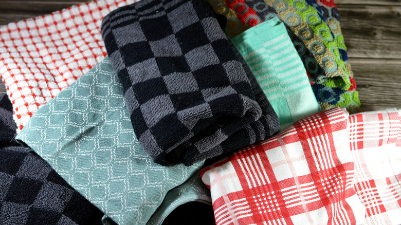 The kitchen towel storage solution that keeps them hidden and within reach