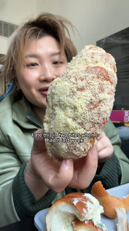 Korean salt bread taste test – viral street food review