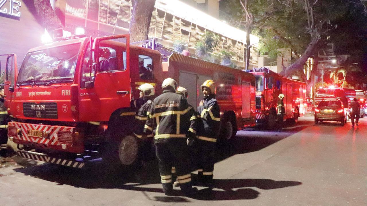 Fire breaks out at Shiv Sena (UBT) BMC election rally in Mumbai's Lower ...