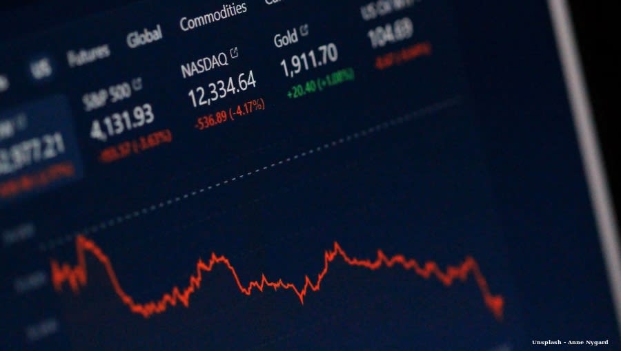 Indian shares slide as Trump backs 500% tariff on New Delhi