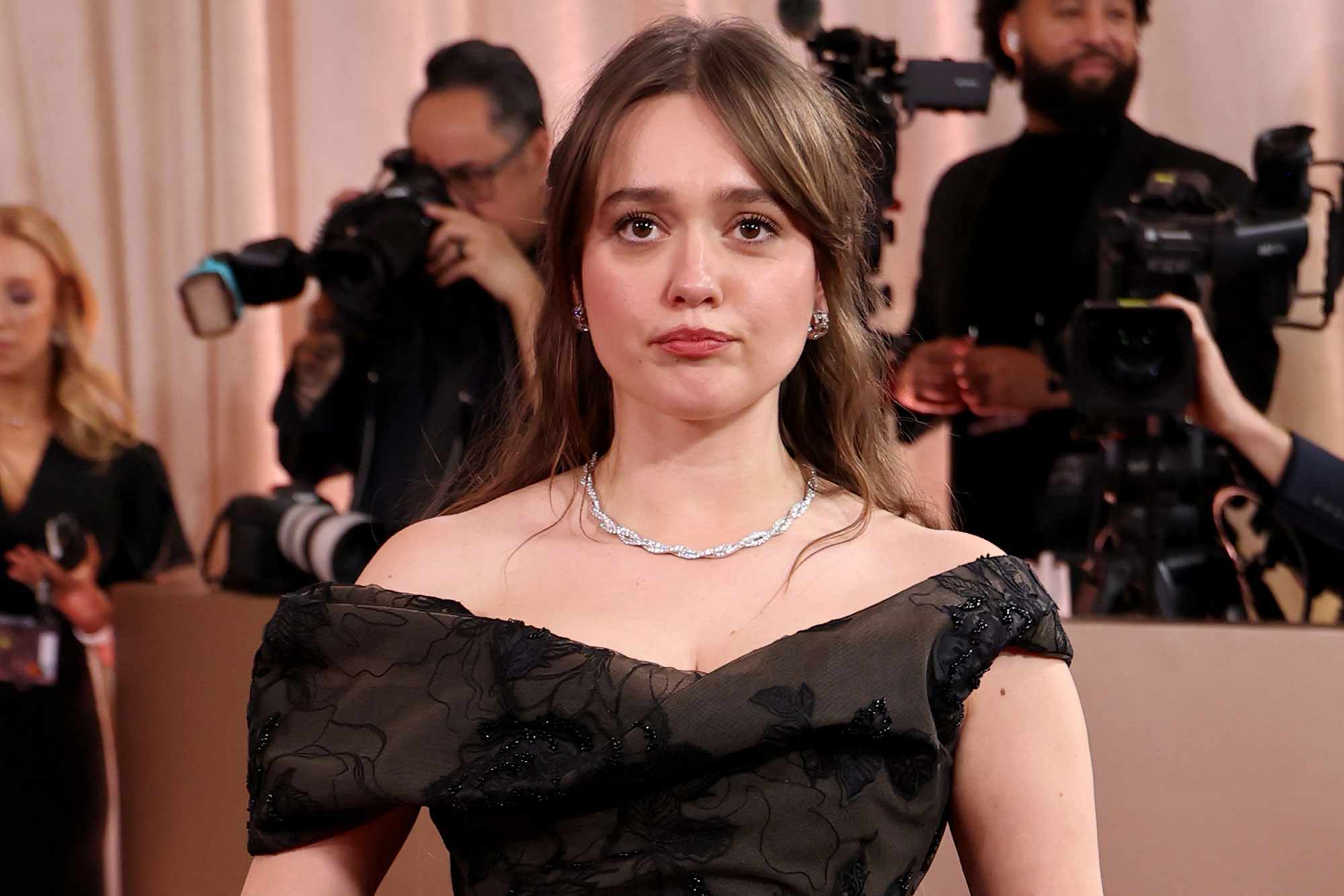 Aimee Lou Wood says at 2026 Golden Globes that she likely won't watch the next “White Lotus ...