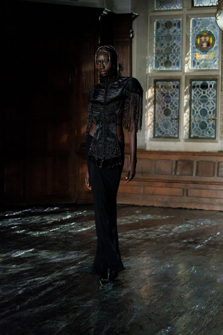 Jenna Ortega's Golden Globes hiatus ends with a little nod to Wednesday ...