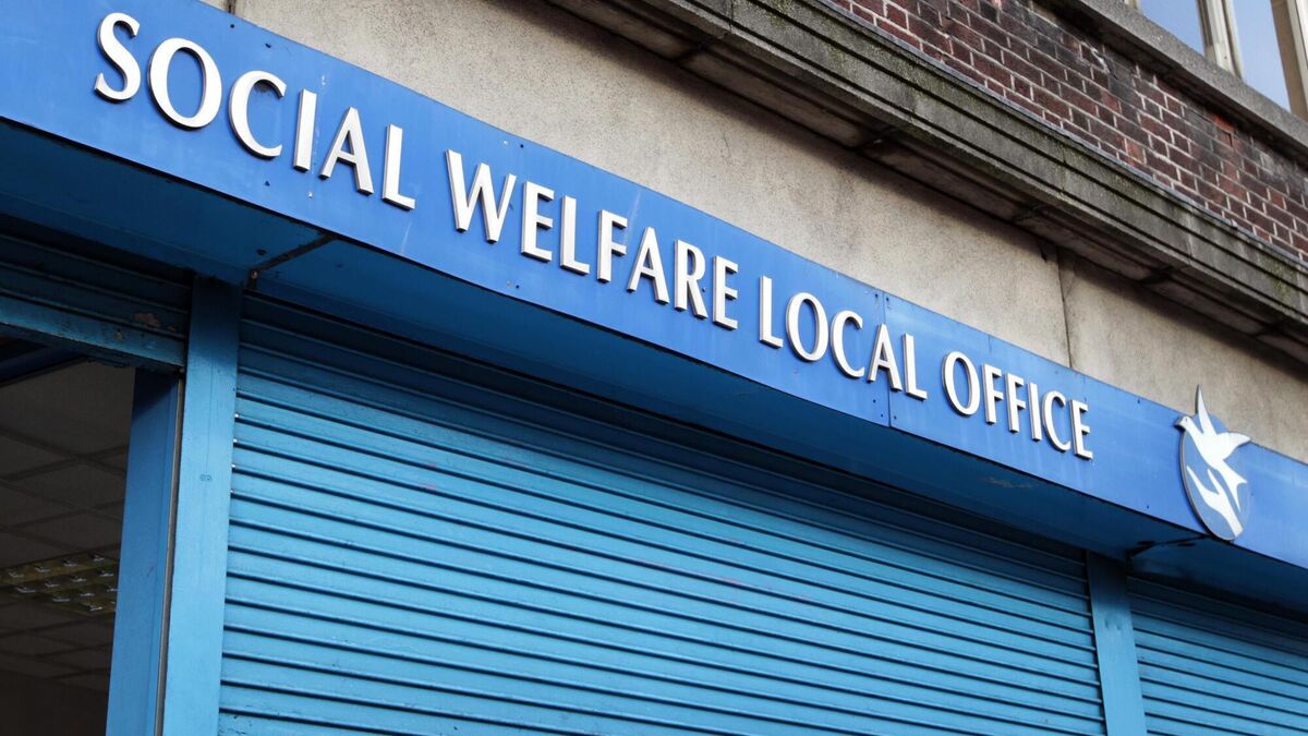 Live register grew by 3,000 people in December