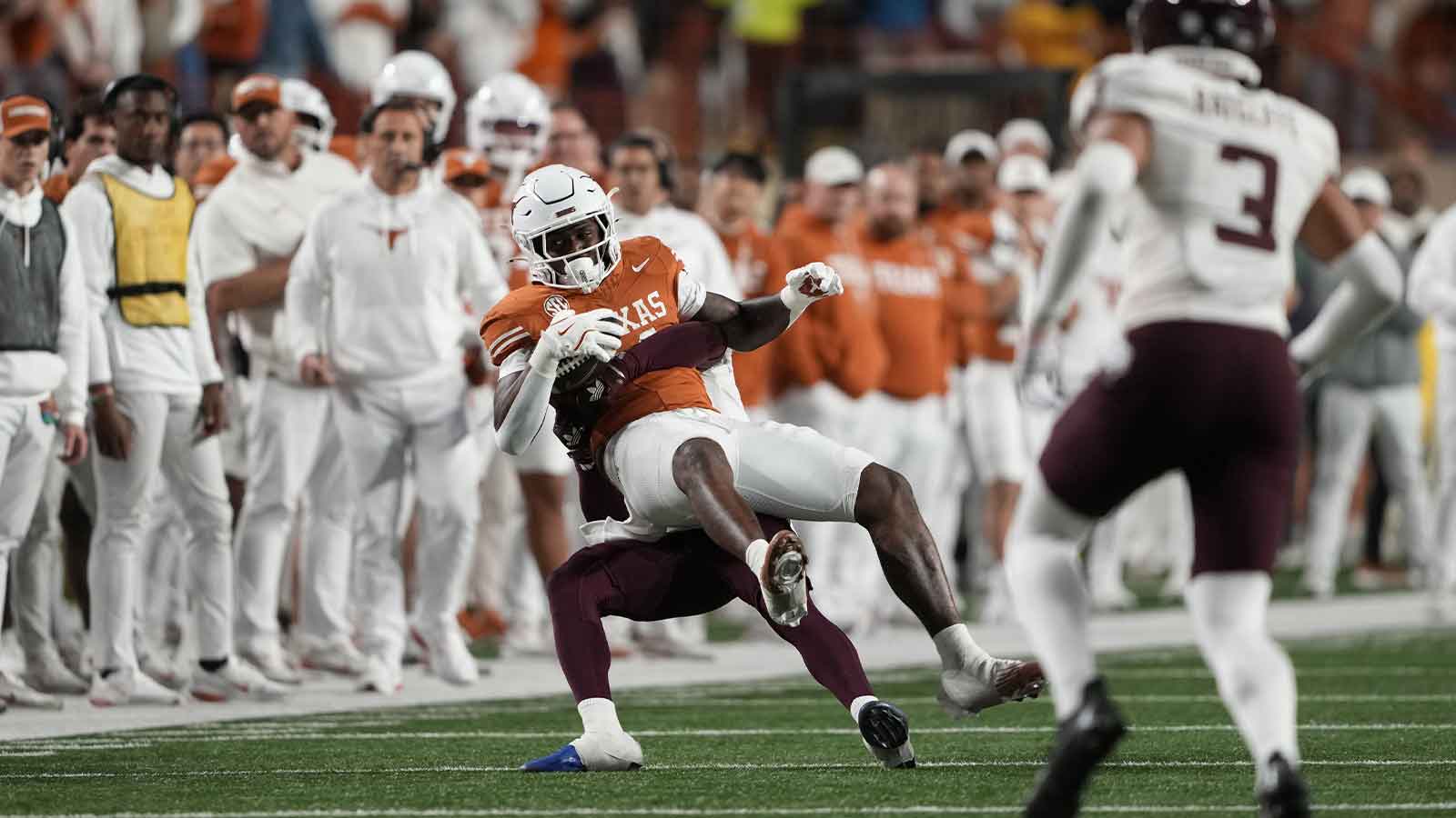 Ex-Big 12 newcomer of the year transfers to Texas football’s SEC rival