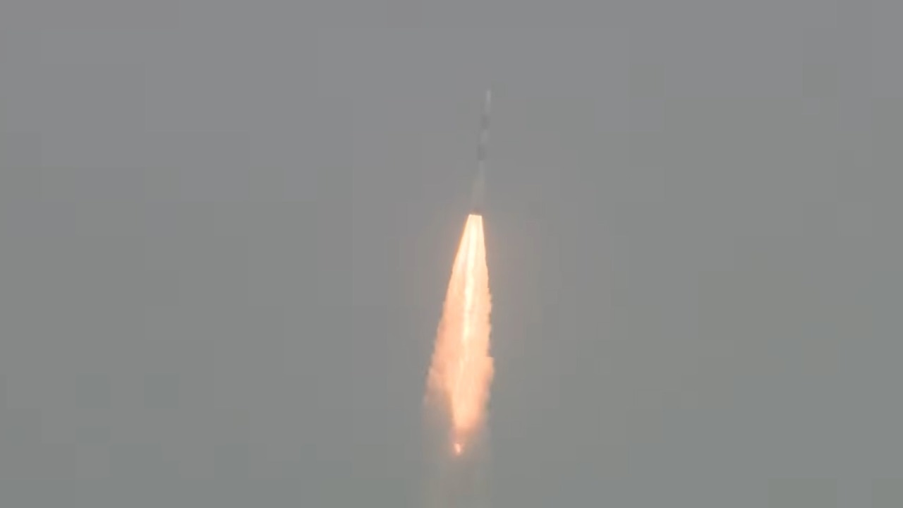 Watch: Moment ISRO's PSLV-C62 thundered into space with 16 satellites