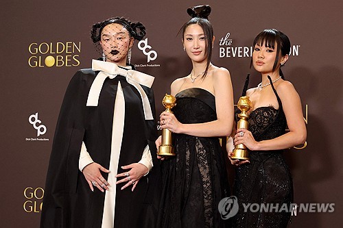 (2nd LD) 'KPOP Demon Hunters' wins best animated film, best song at ...