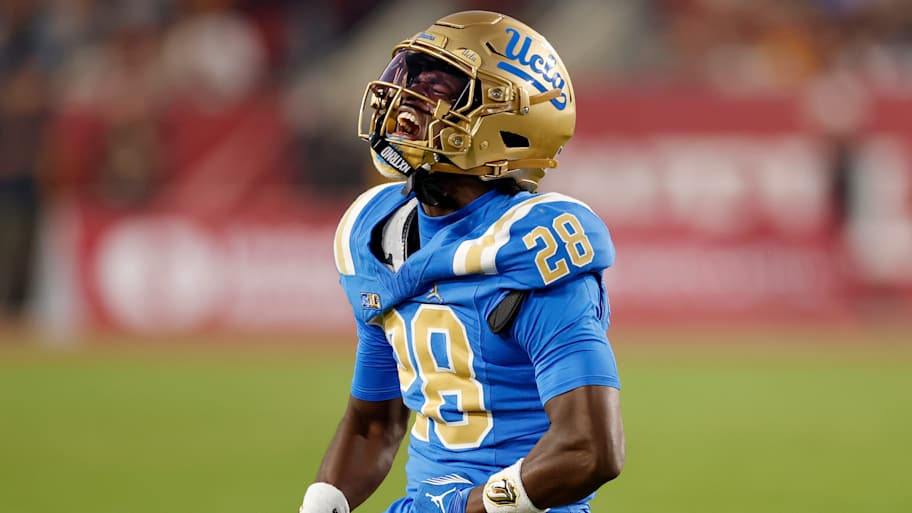 Scooter Jackson's return helps the secondary