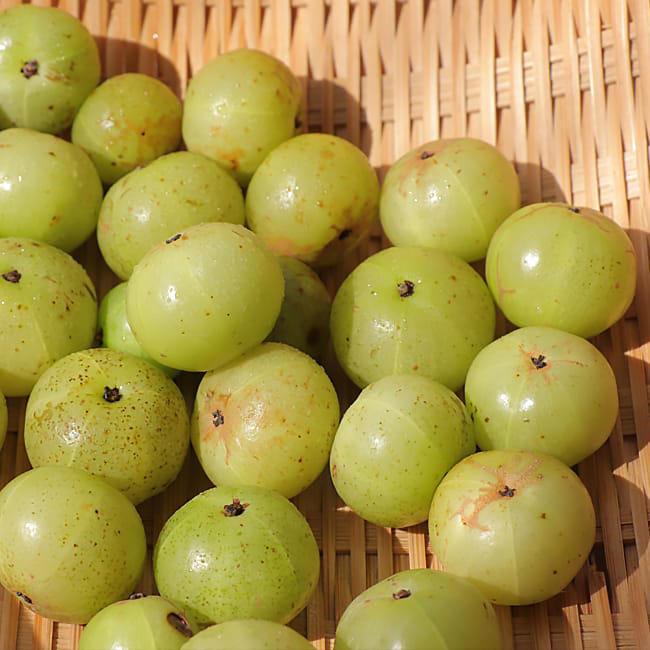Dietitians say to eat amla if you want to lose weight and improve gut ...