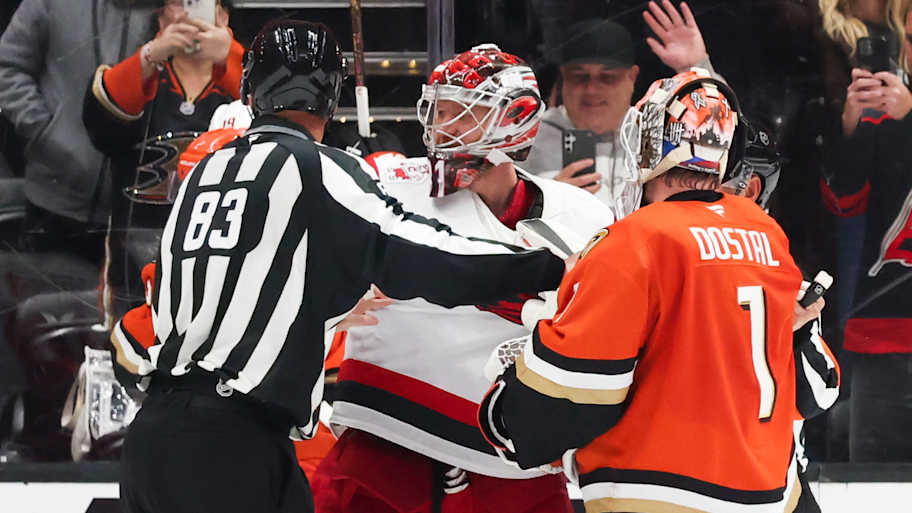 Trending in opposite directions, the Hurricanes take aim at the Ducks ...