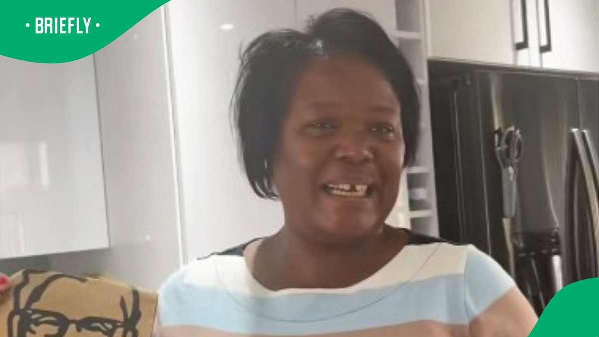 Creative birthday cake for KFC addict amuses viewers on TikTok