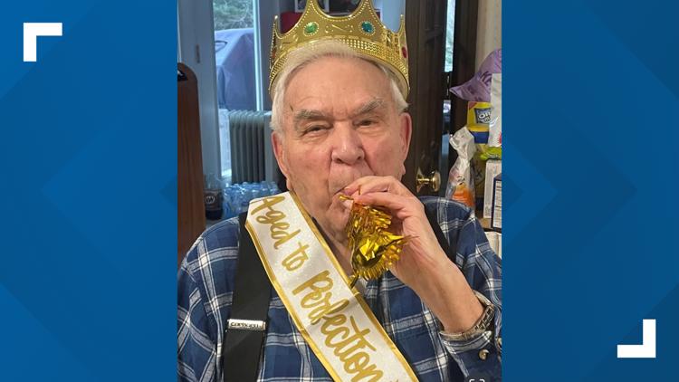 Knoxville church honors 100-year-old WWII veteran Elmer Syler and his D ...