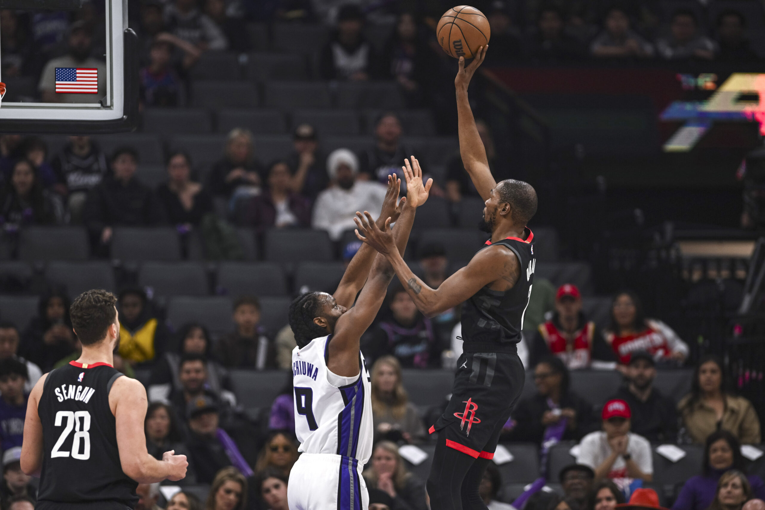 Rockets lose 3rd straight game after 98-111 loss to Kings; time to panic?