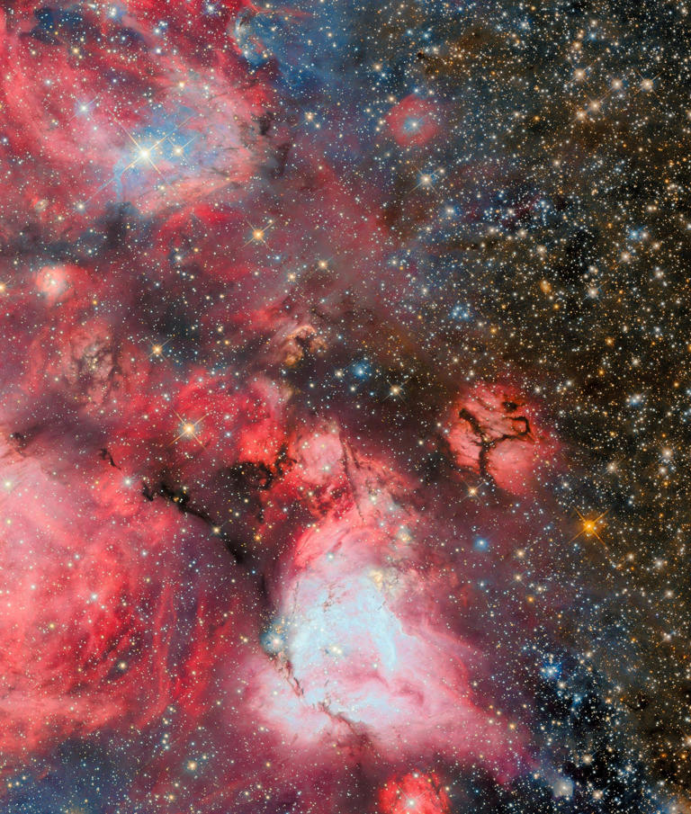 🔭 Hubble captures star birth in a giant cloud