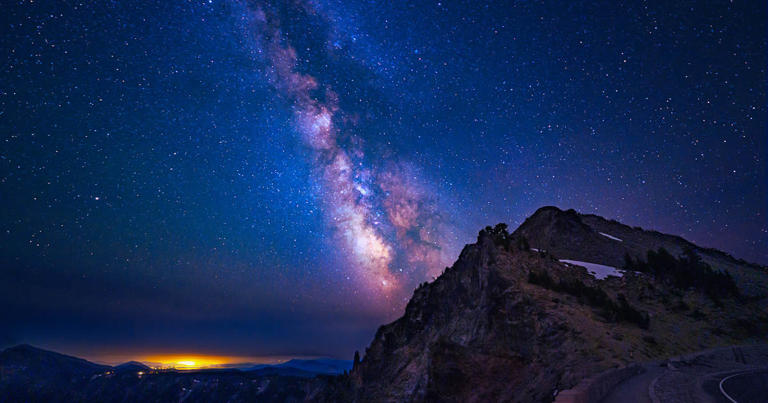 New model maps the ghost particles that the Milky Way sends towards Earth