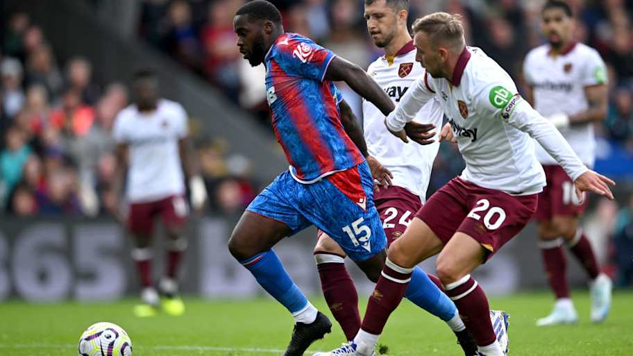 Stoke City target former Premier League champion to bolster midfield