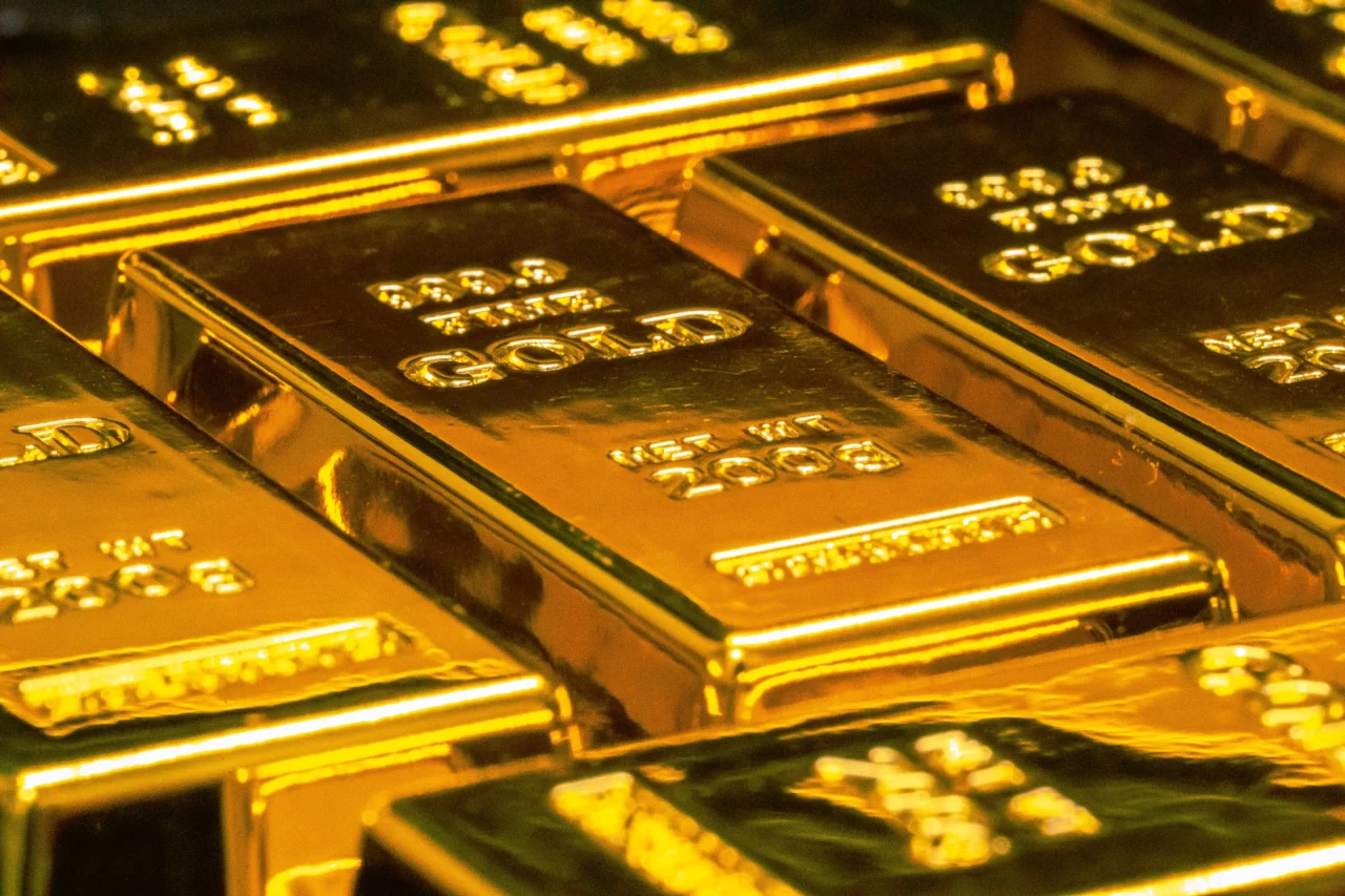 Oro da record: superati i 4.600$ l’oncia. Corre anche l’argento: pesa l ...