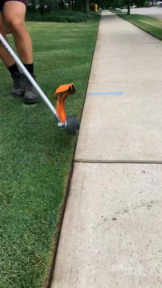 Routine lawn care: Mowing, maintenance, and consistent results