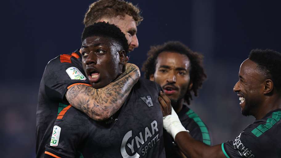 Leicester make transfer approach for Venezia midfielder Issa Doumbia