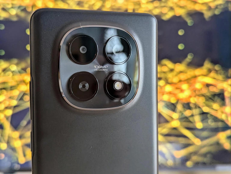 Gadgets Review | Redmi Note 15: Curves That Are Easy To Live With, Not ...