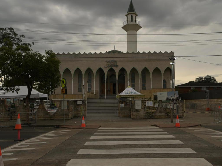 Man faces court over Muslim leader 'attack'