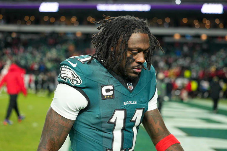 NFL playoff winners and losers: Unraveling Eagles come fully undone