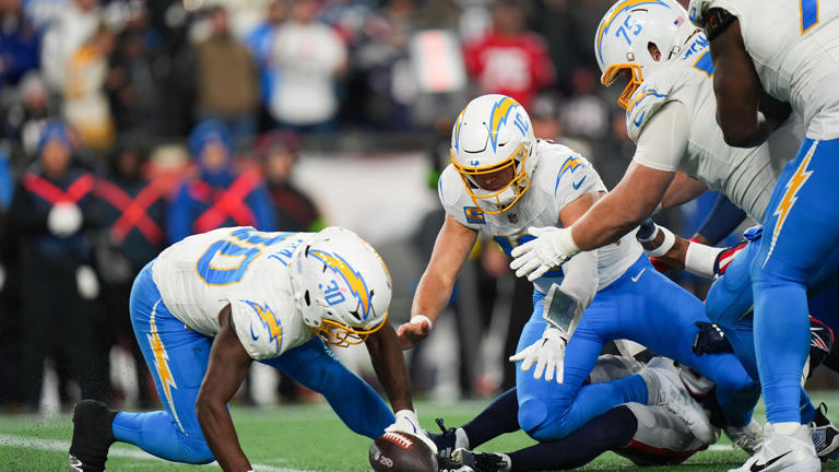 Chargers’ 3-round 2026 NFL draft according to PFF mock draft simulator ...