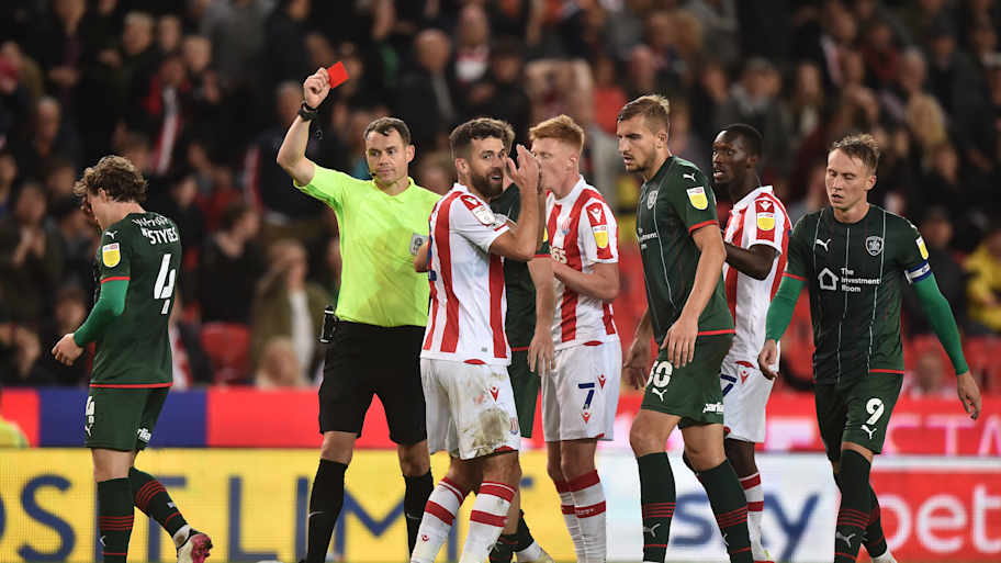 Former Stoke City defender announces retirement