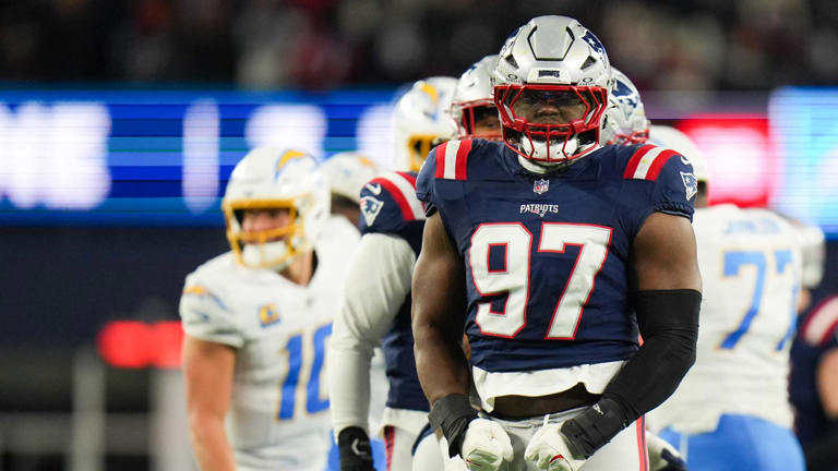 Patriots’ Milton Williams ends wild card matchup vs Chargers with ...
