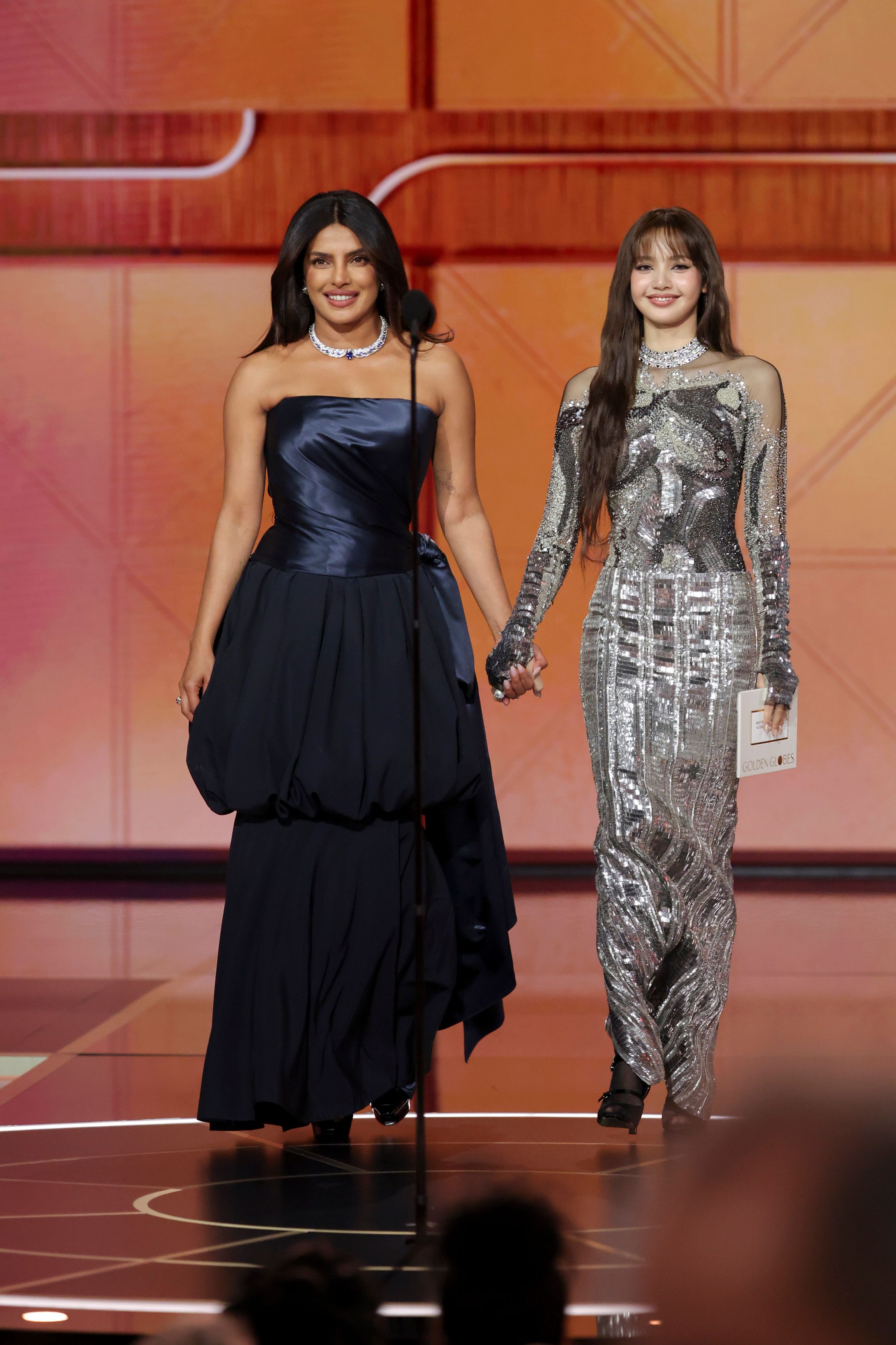 Lisa de Blackpink, éblouissante aux Golden Globes dans une robe ...