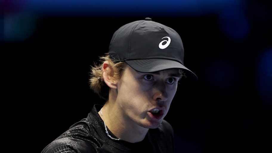 Alex de Minaur stuns Taylor Fritz to give himself a chance at the ATP ...