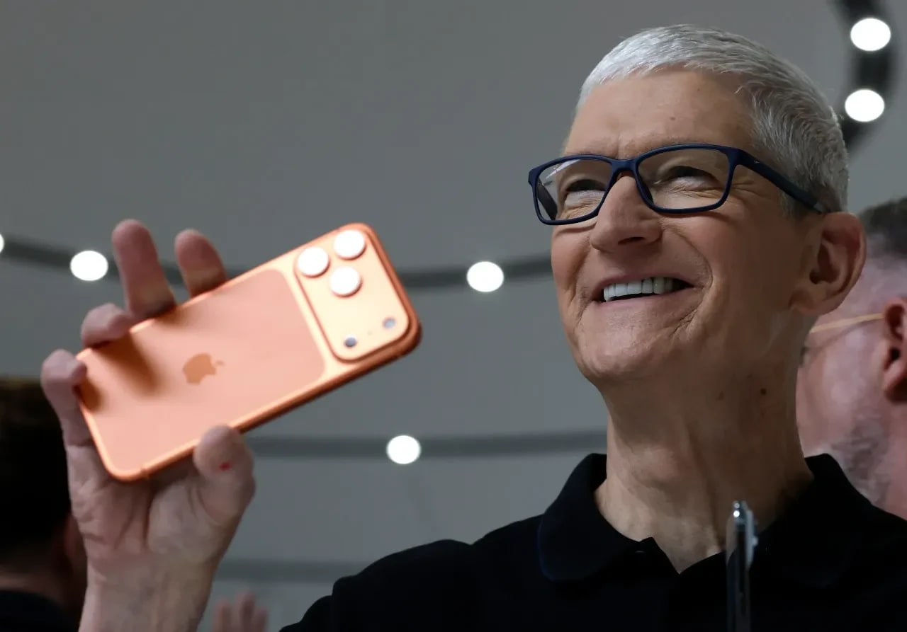 Apple stock to surge 35%? Wedbush’s Dan Ives predicts AI-packed 2026 ...