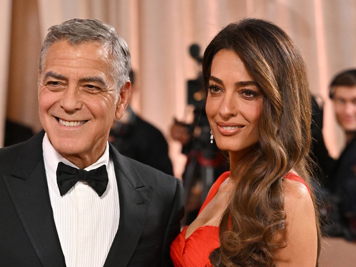 George Clooney speaks French at the Golden Globes